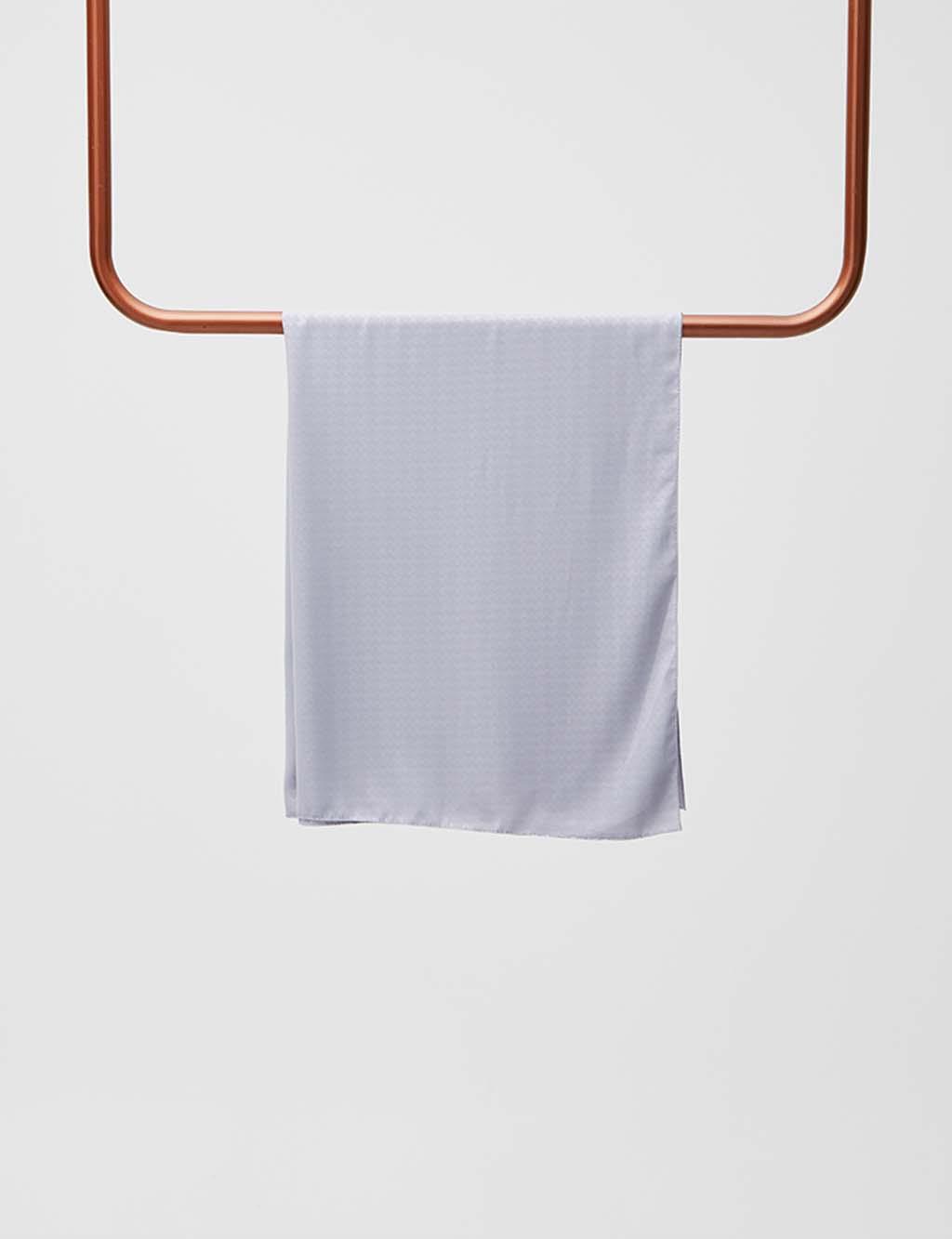 Houndstooth Patterned Shawl Light Grey