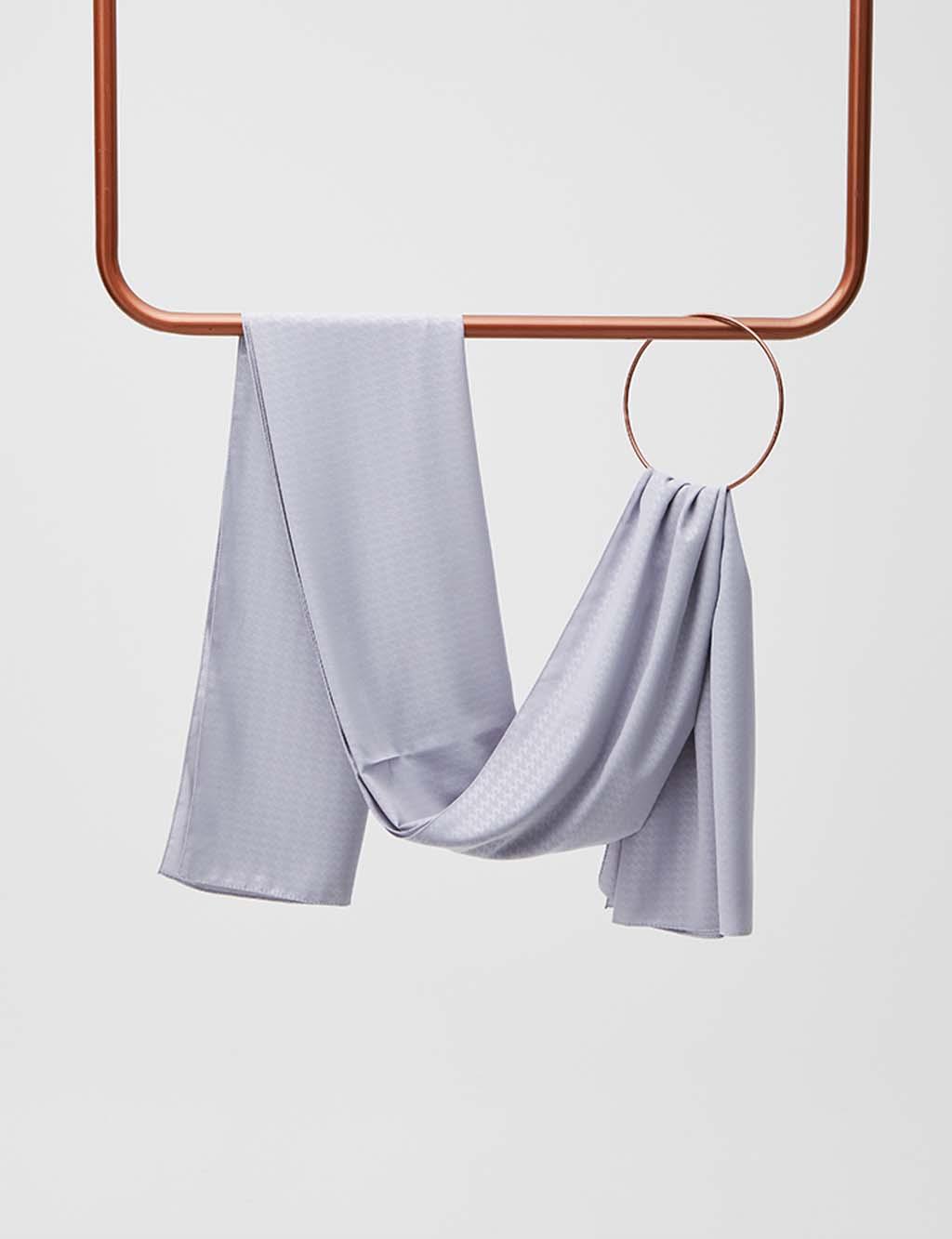 Houndstooth Patterned Shawl Light Grey