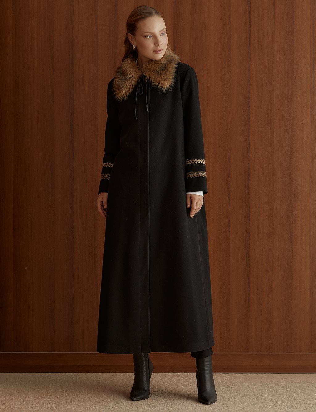 Sleeves Stripe Lace Coat Black