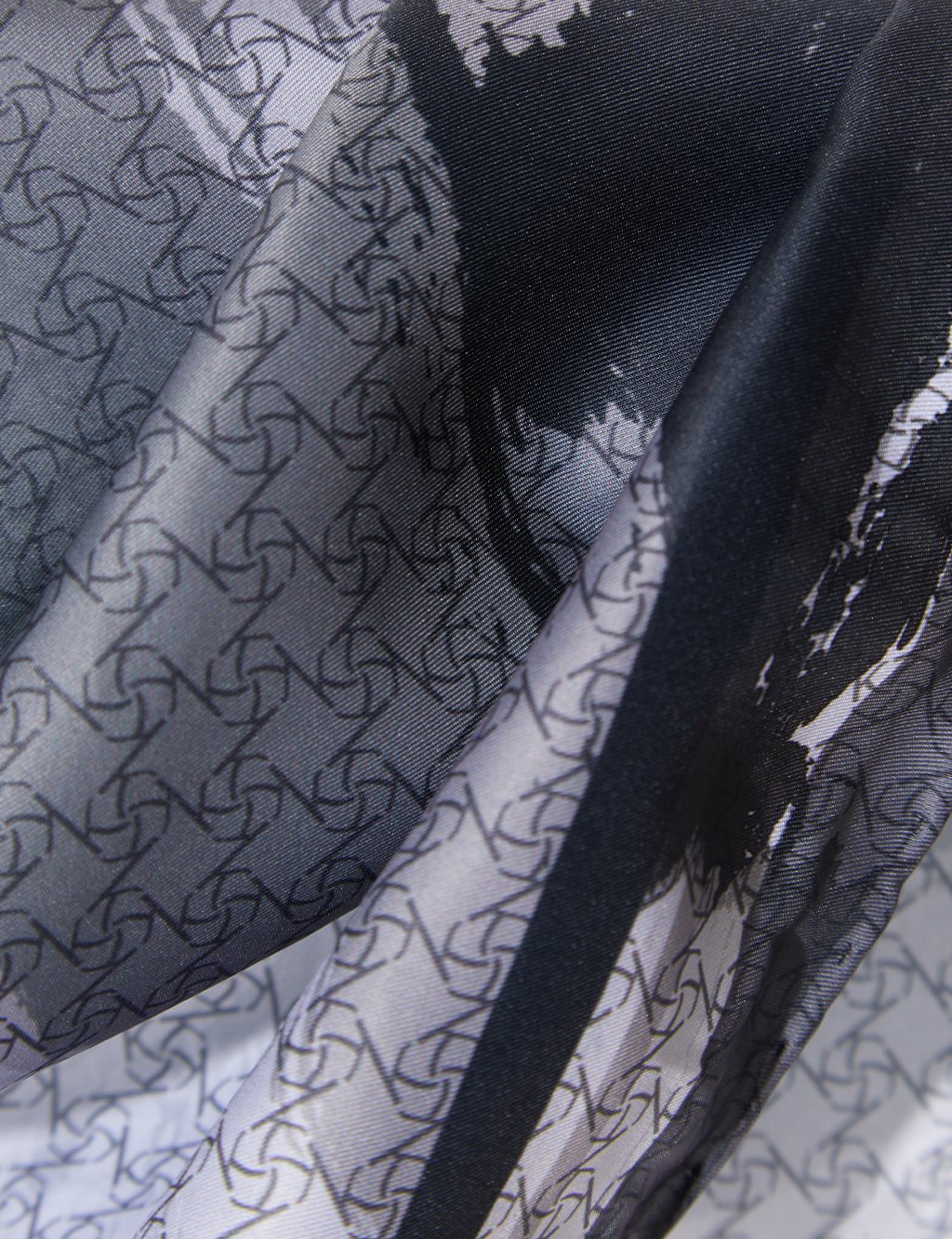 Abstract Pattern Monogram Shawl Anthracite