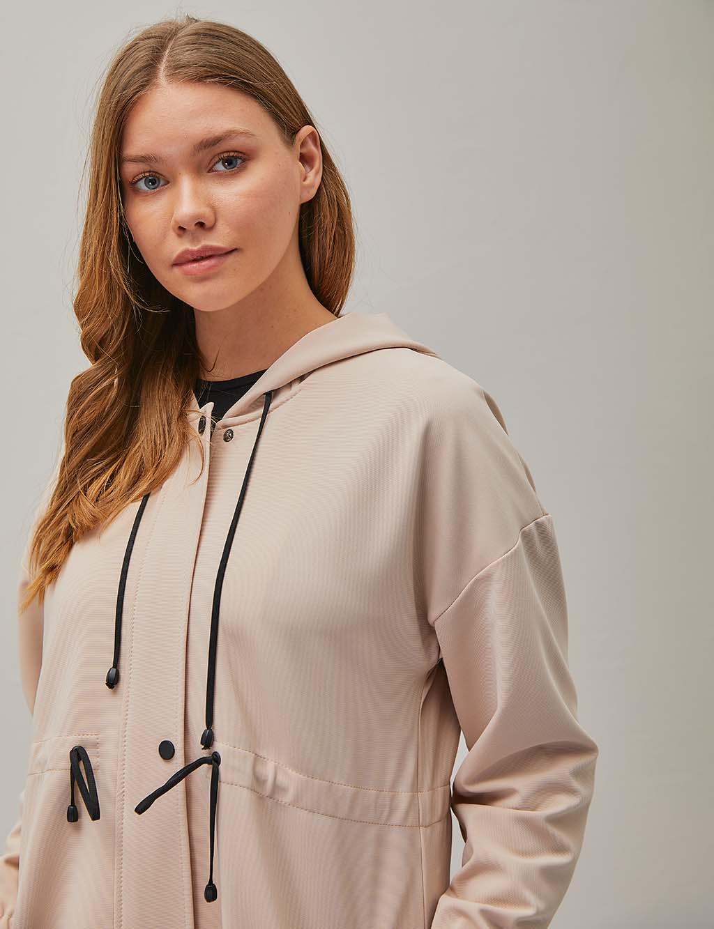 Short Jacket With Pleated Waist Stone
