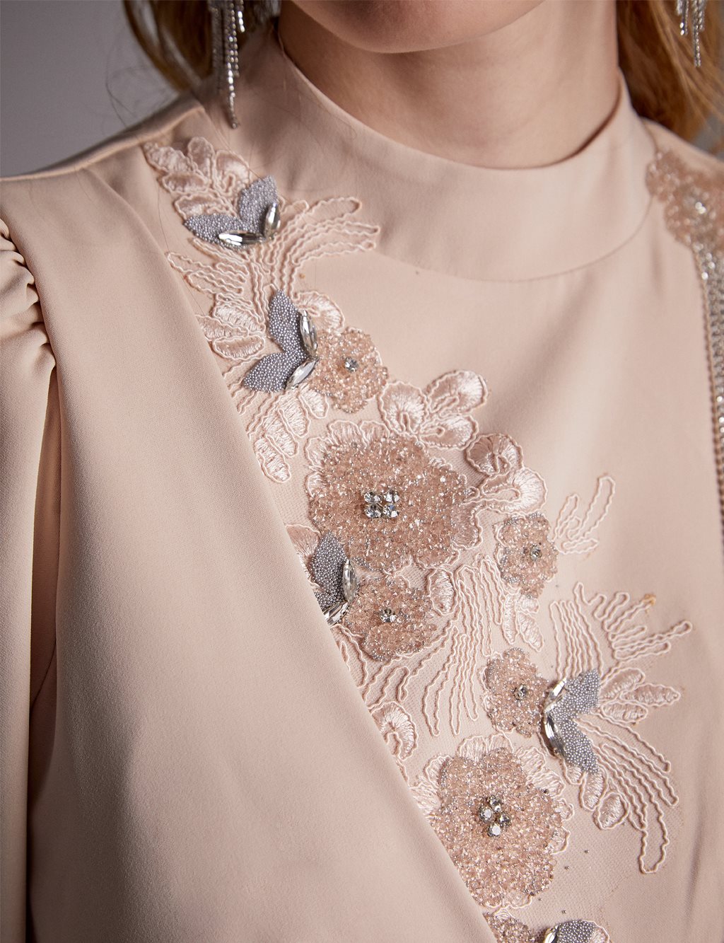 Embroidered Stand Up Collar Evening Dress Gold